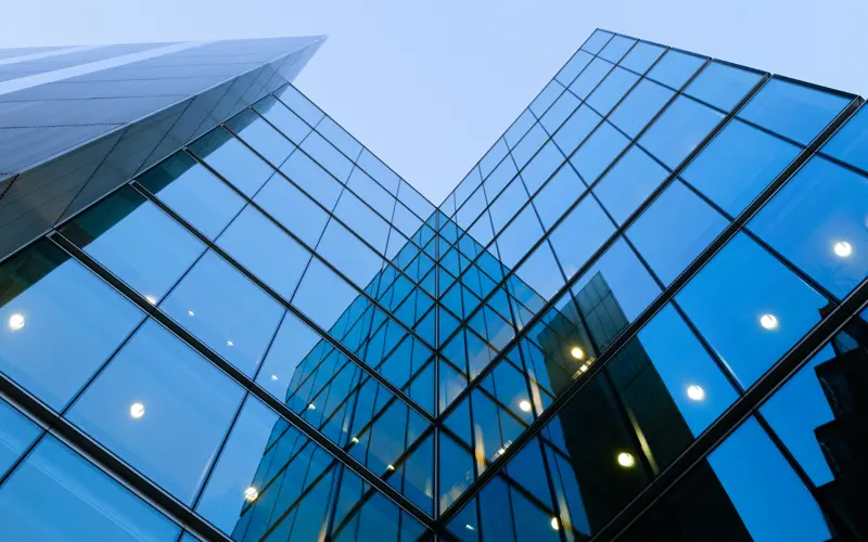 Why Regular Inspection and Maintenance of Glass Façades Is Crucial